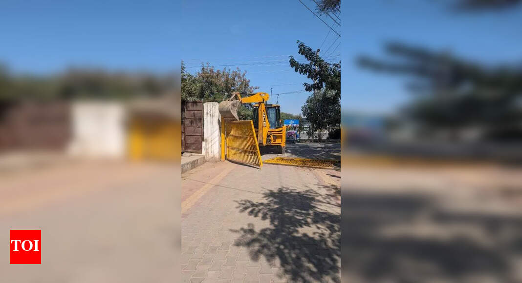 Illegal gates installed in 2 colonies razed in DTCP operation | Gurgaon ...