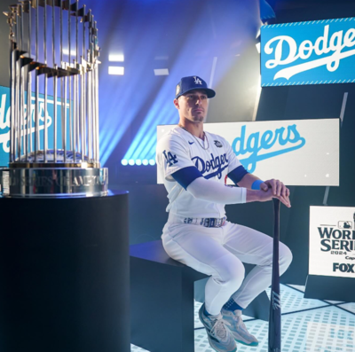 "He’s a clown": Dodgers fans call out Kiké Hernández's re-signing for ...