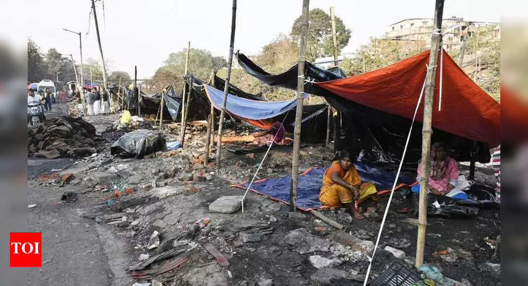 Narkeldanga slum fire: FIRs against councillor, goons | Kolkata News ...