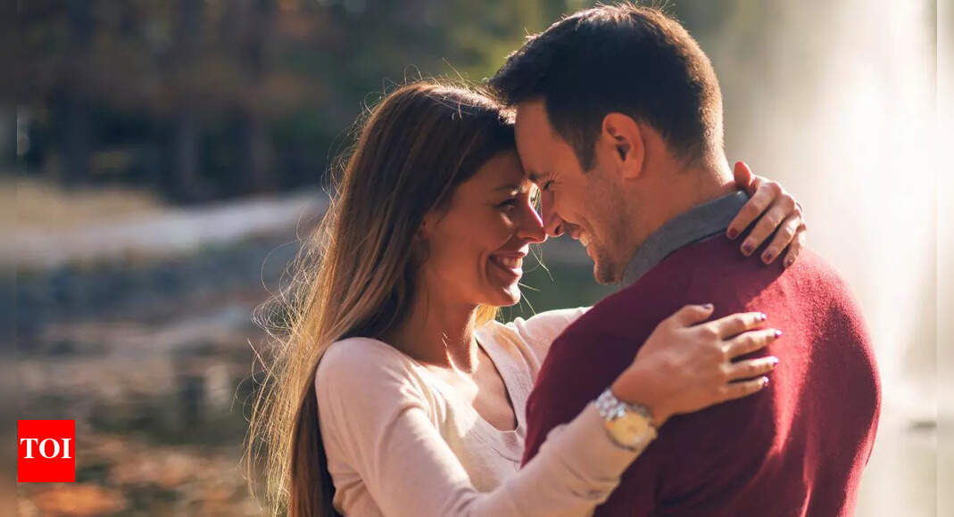 Hug Types: 7 types of hugs and what they secretly reveal about your ...