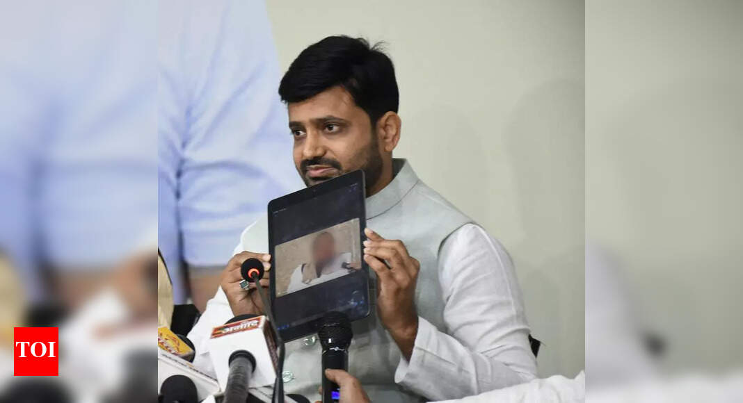 EOW case against Cong MLA Katare, govt officials | Bhopal News - The Times of India