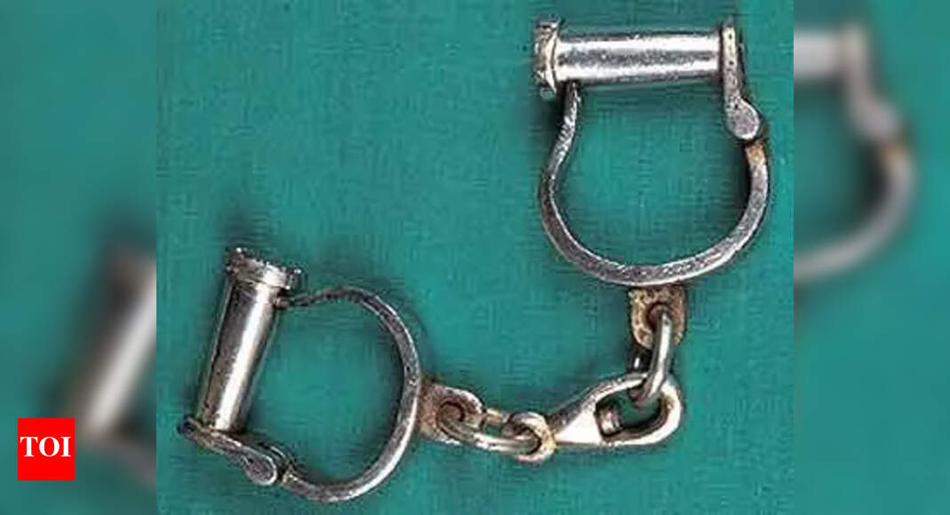 Thane police bust drug racket, arrest three with Rs 2.2cr mephedrone ...