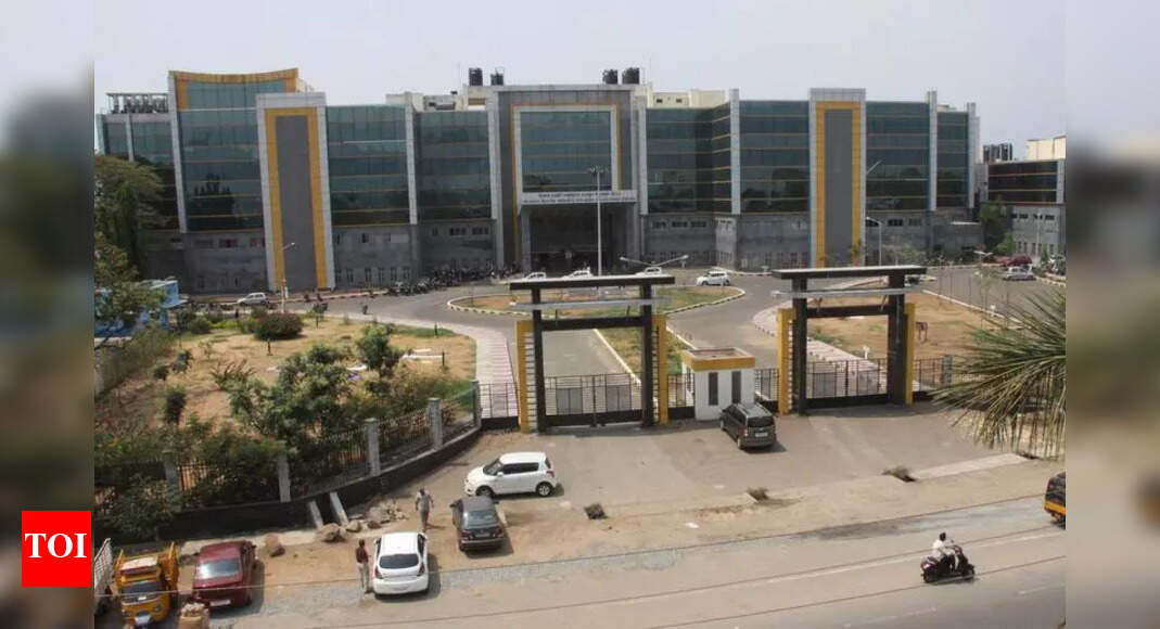 Salem GH saves woman with deep stab wound in chest | Coimbatore News ...