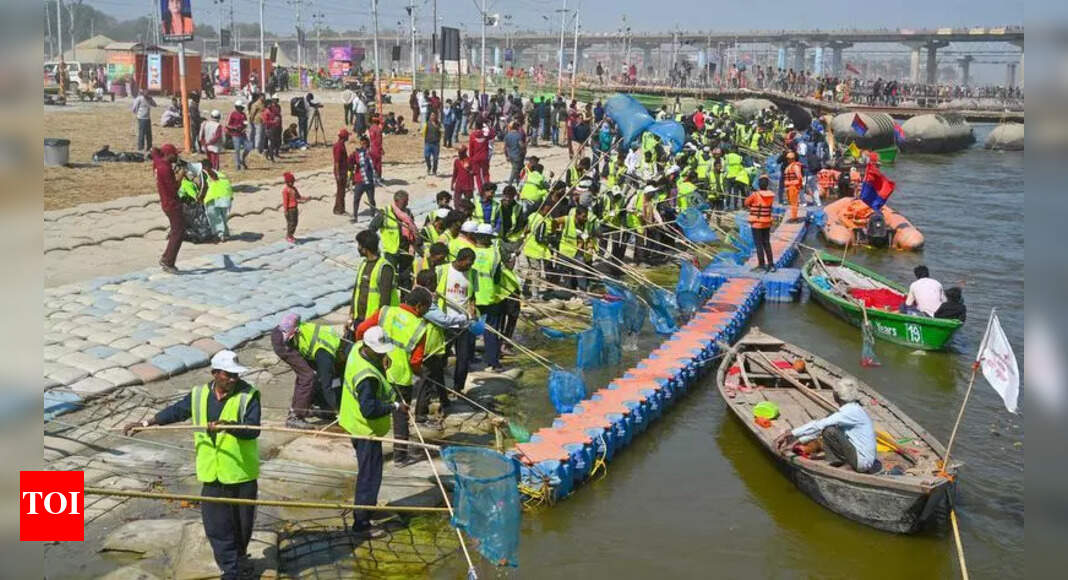 300 sanitation staffers clean river amidst devotee influx at Kumbh ...