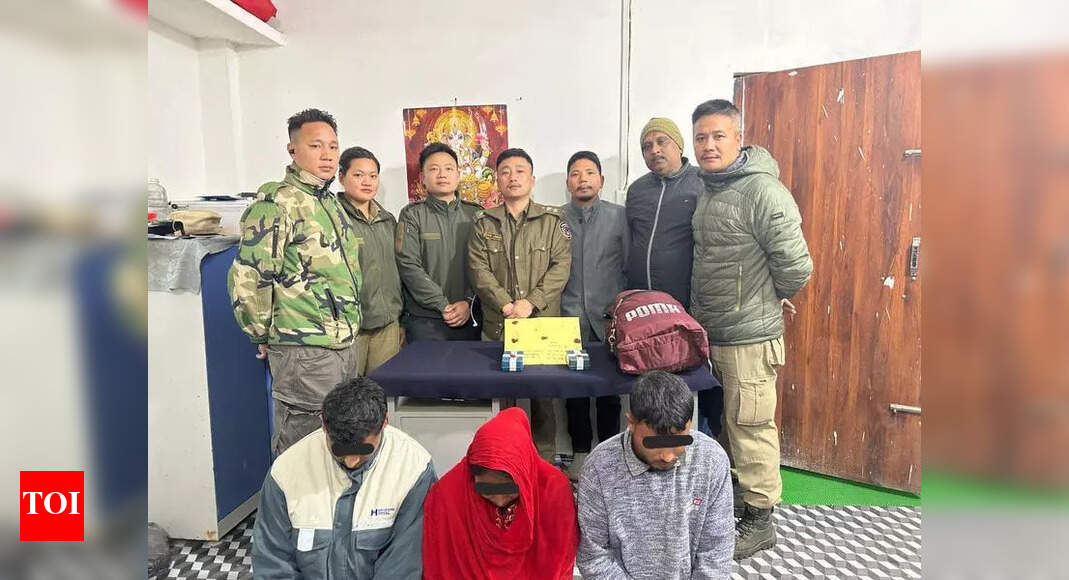 Crackdown on interstate drug trafficking: Cops arrest four peddlers in ...