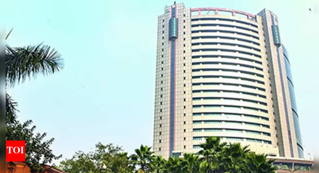 Defections setback for AAP, BJP likely to win Delhi mayor poll | Delhi ...