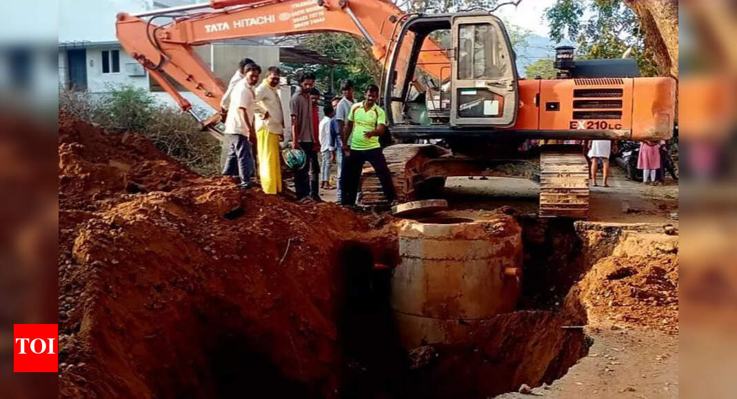 Youth buried alive while engaging in UGD work in Coimbatore ...