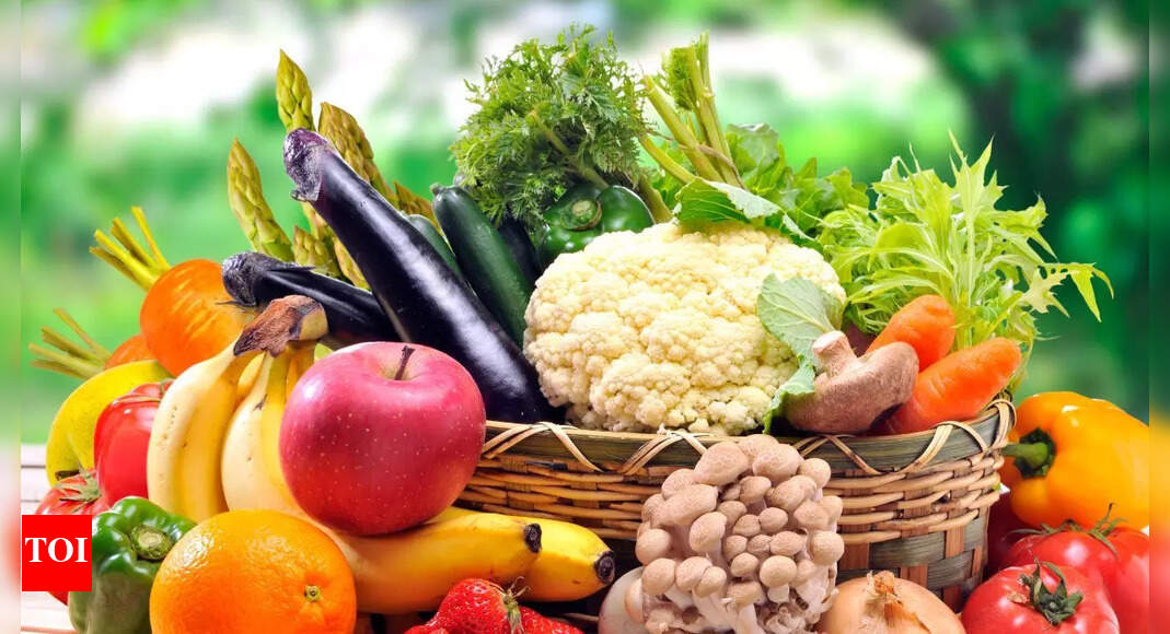 7 nutrient-rich foods that must be eaten raw - The Times of India
