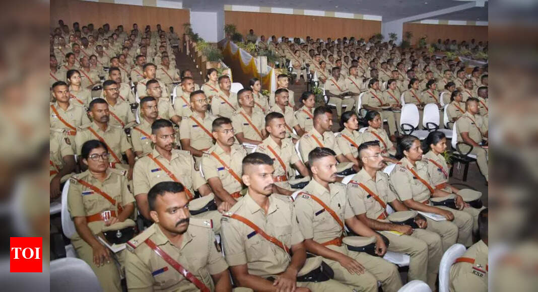 Engineers, dentist among new police recruits | Mysuru News - The Times ...