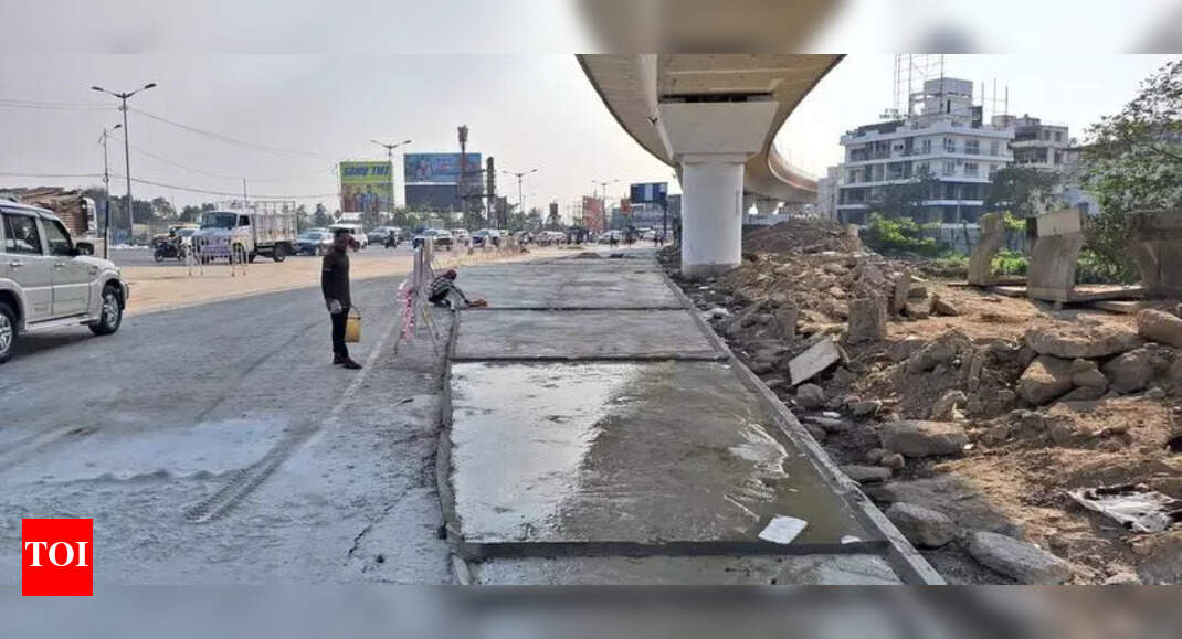 RVNL widens road to ease Chingrighata traffic | Kolkata News - Times of ...