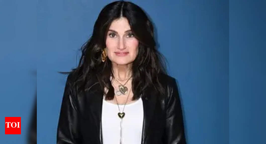 Idina Menzel reveals story behind her viral picture with Steven ...