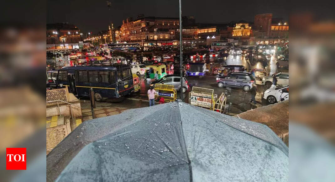 Rain, dust storms lash parts of Raj | Jaipur News - The Times of India