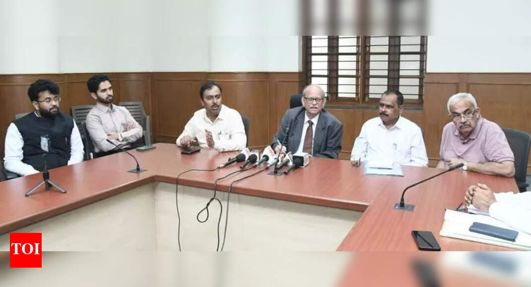 Priority on comprehensive, balanced development measures required: Prof ...