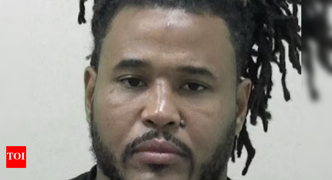 “Everyone is scared”: Former boxer Alexander Warren’s dogs create panic ...