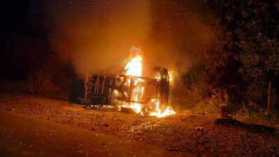 Mob sets truck afire over suspected cattle smuggling | Nagpur News - The Times of India