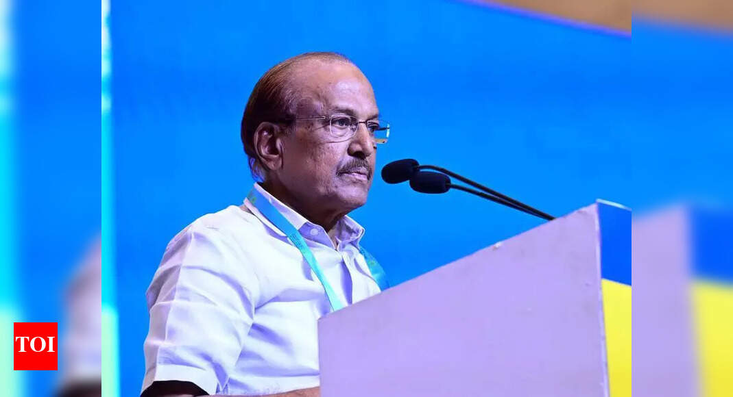 Cong must resolve its issues: IUML | Kozhikode News - The Times of India