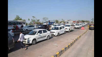 Kumbh chaos at MP-UP border eases after night-long gridlock, trains ...