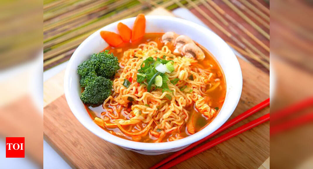 Ramen shop owner faces backlash for targeting customers who gave him 1 ...