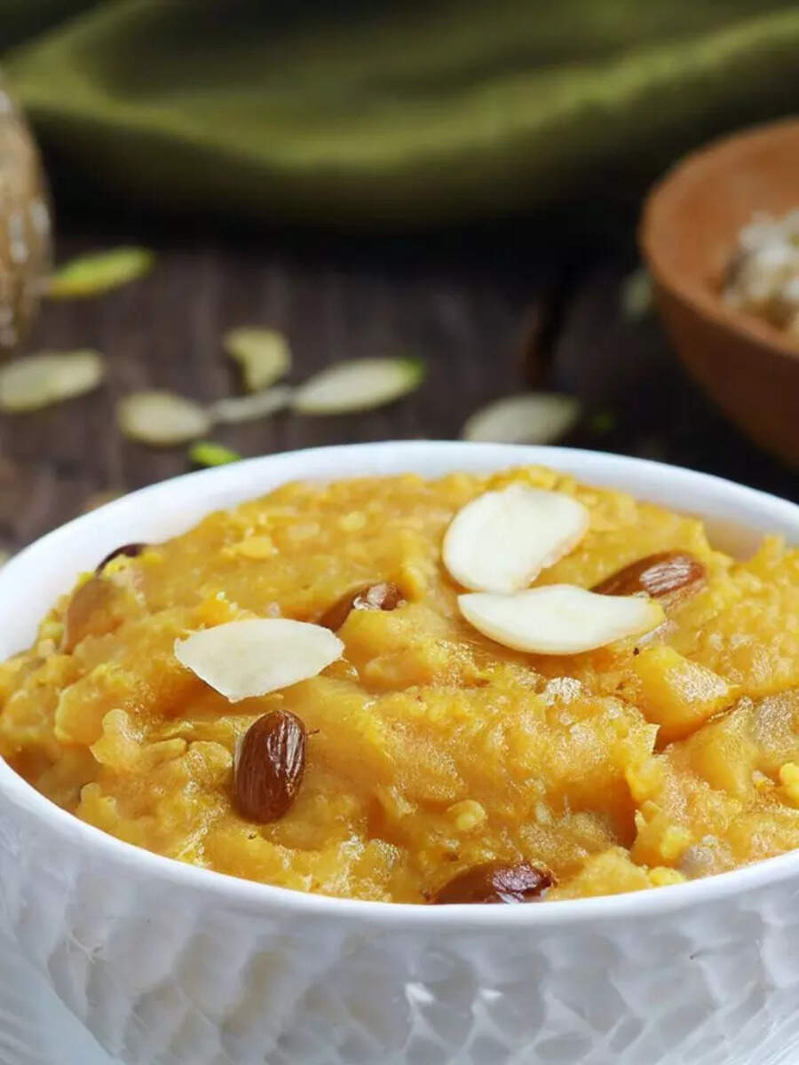 This turmeric Ginger halwa can naturally heal joint pain | Times of India