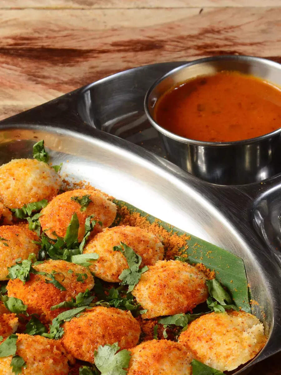 How to quickly make tasty ghee podi idli | Times of India