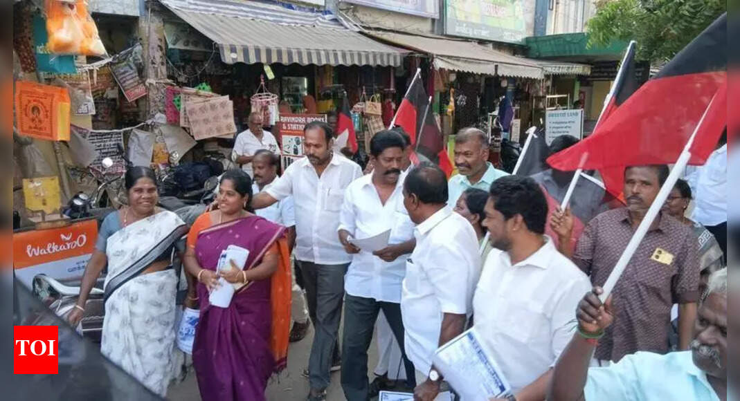 DMK protests ‘Hindi imposition’ | Trichy News - The Times of India