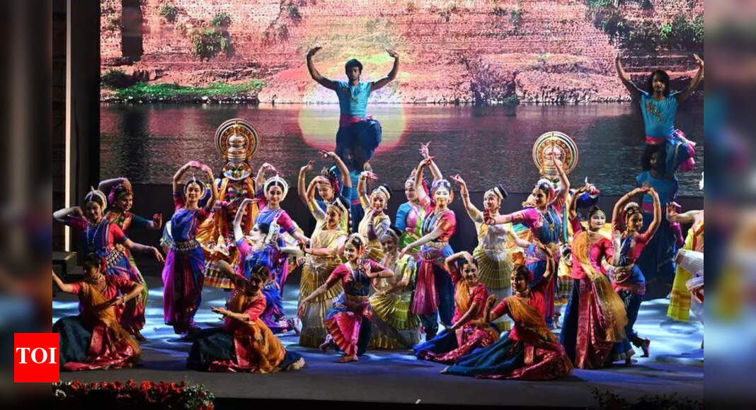 Magnificent melange of MP’s culture & classical dances leaves GIS ...