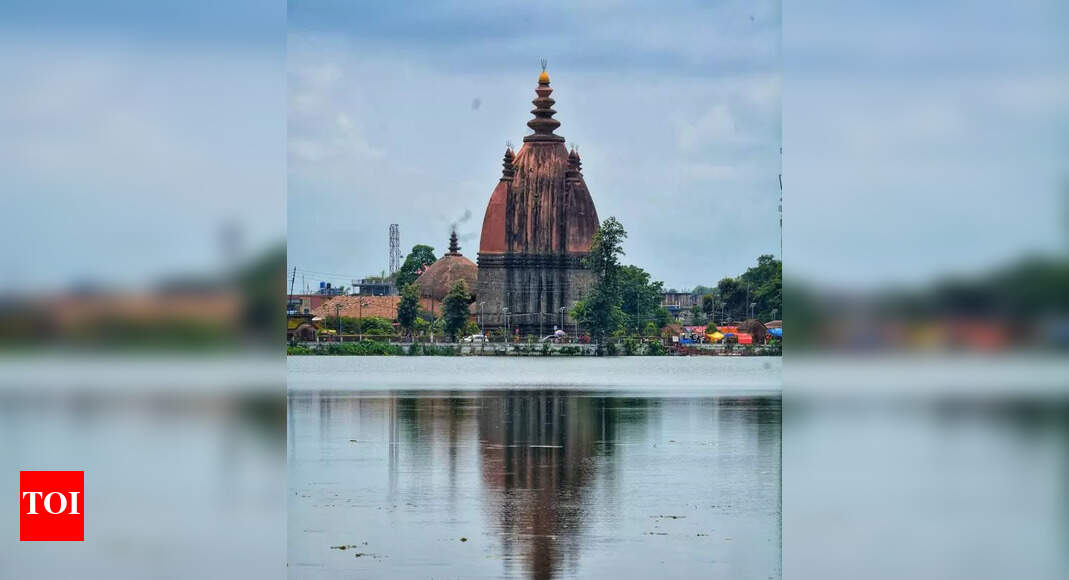 Devotees visit Sivasagar’s historic Shiva Dol on Maha Shivaratri ...