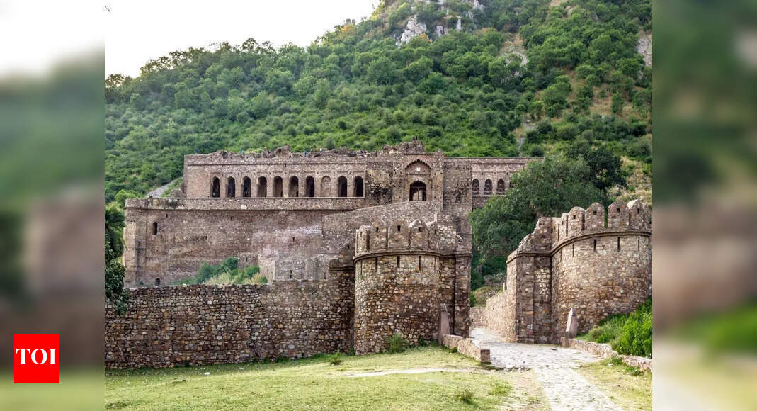 Ghost of Rajasthan: Exploring the haunting legends of Bhangarh Fort ...