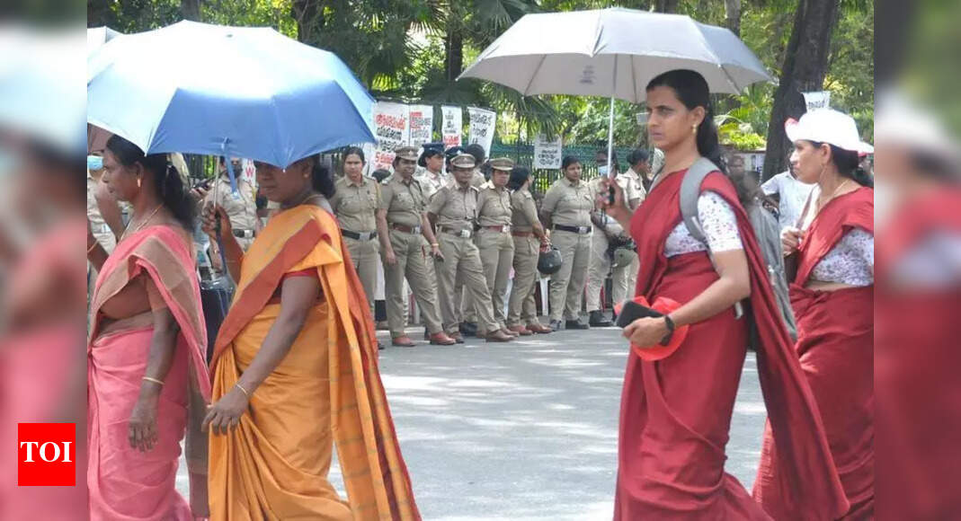 ASHA workers’ leader a ‘pest’, says CPM neta | Kochi News - The Times ...