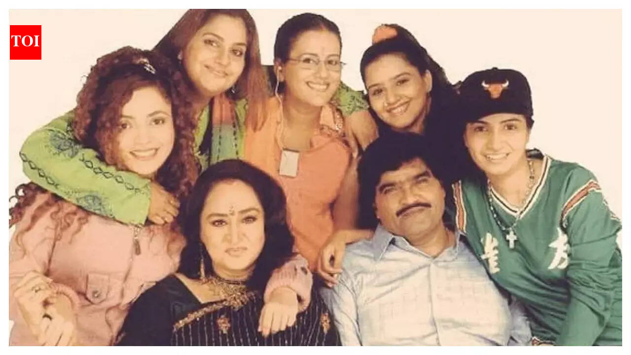 Ektaa R Kapoor celebrates 30 years of her iconic show 'Hum Paanch ...