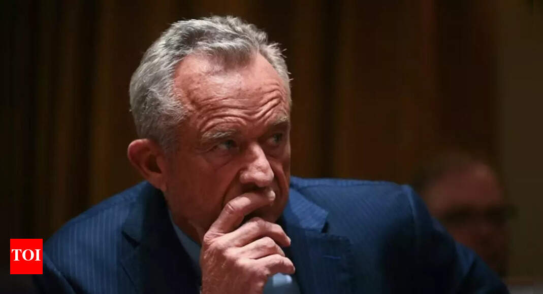 RFK Jr. backtracks after embarrassing measles comment; Where do the ...