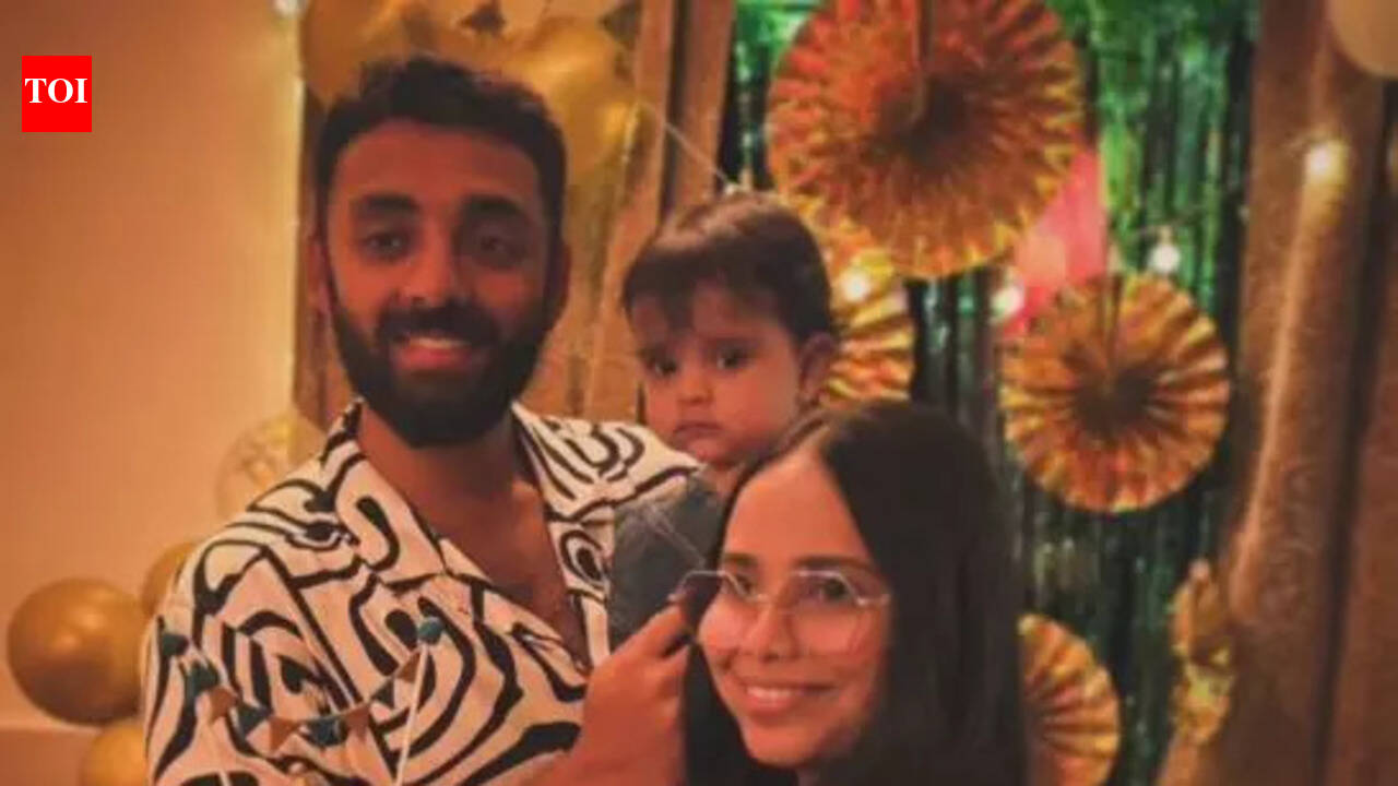 Meet cricketer Varun Chakravarthy's wife Neha Khedekar: Their ...