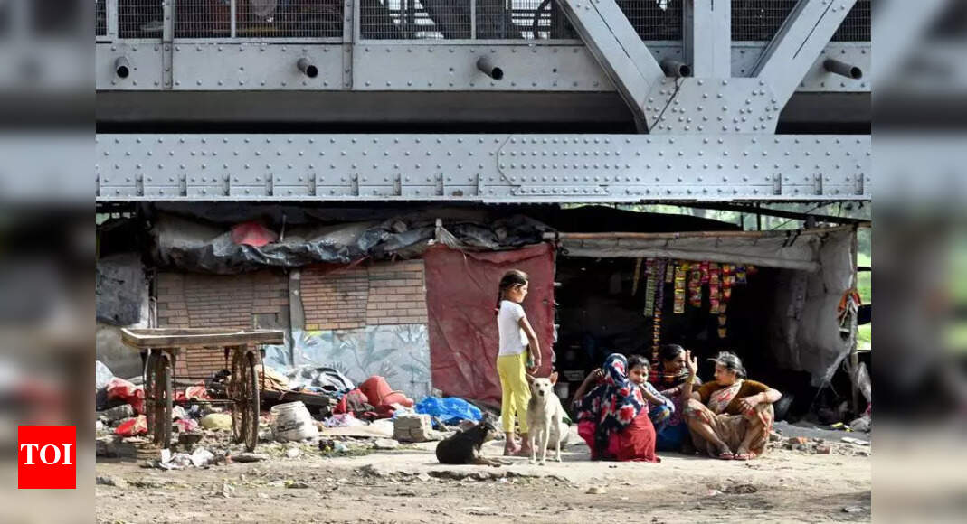 Residents dwell in fear after eviction notice on floodplain | Delhi ...