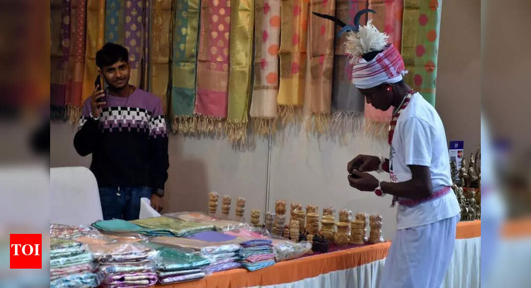 Tribal art fest kicks off in city | Ranchi News - The Times of India