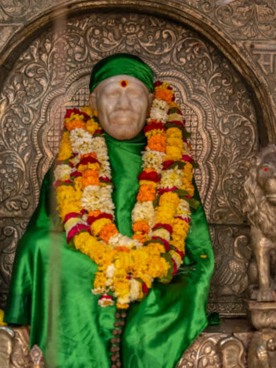 Sai Baba Quotes: 10 quotes by Sai Baba that are ultimate life lessons ...