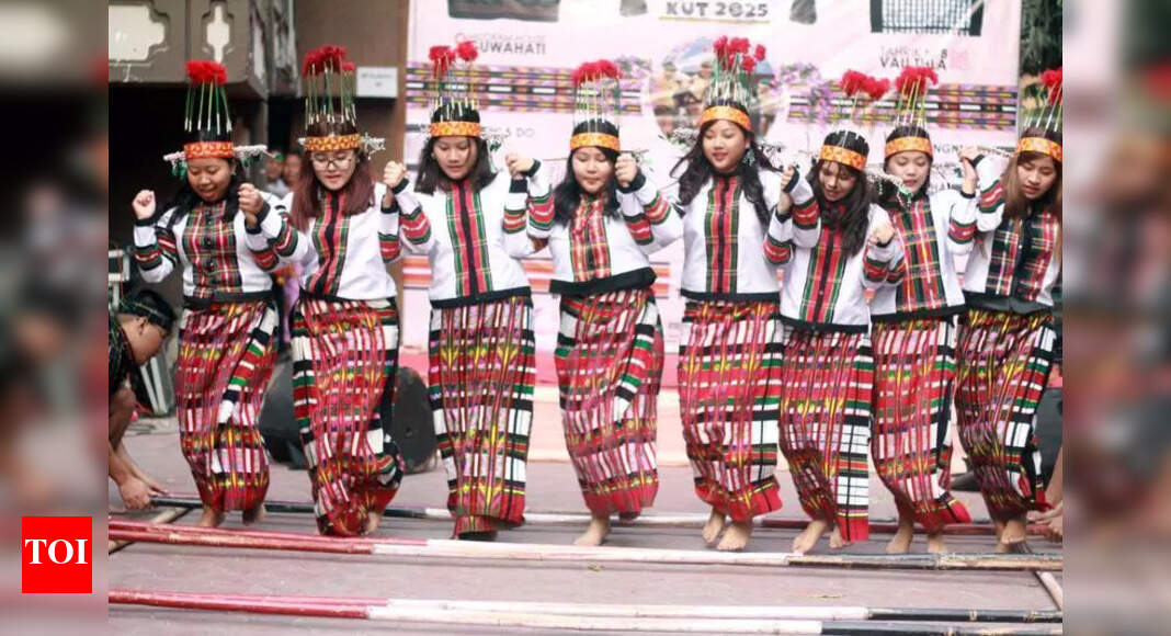 Mizos celebrate spring fest Chapchar Kut in Guwahati | Guwahati News ...