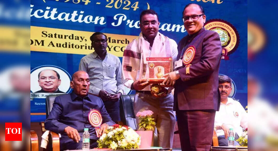 YCCE felicitates its former deans, principals, HoDs | Nagpur News - The ...