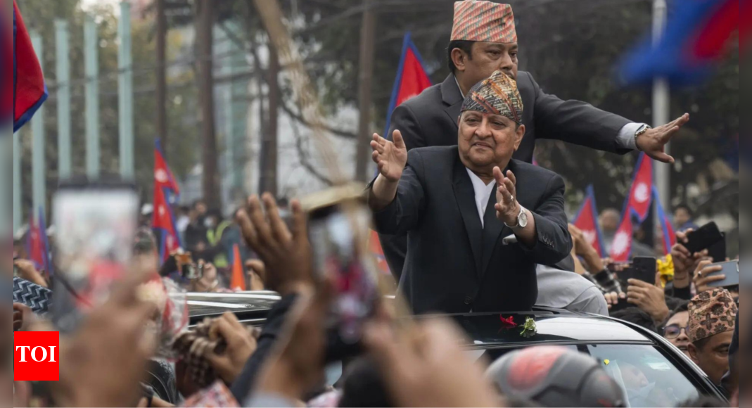 Nepal King Gyanendra: Thousands rally in Kathmandu to welcome former ...