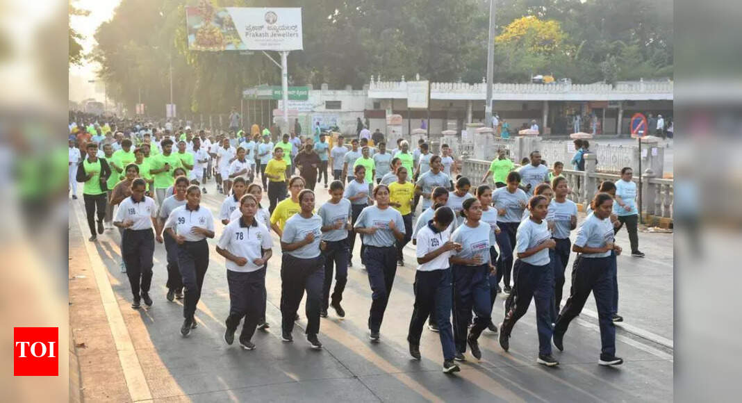 Karnataka State Police Run create awareness about fitness among ...