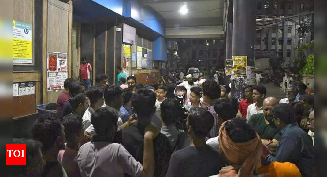 Video sparks assault, TMC factions clash; violence spills over to MCH | Kolkata News - The Times ...
