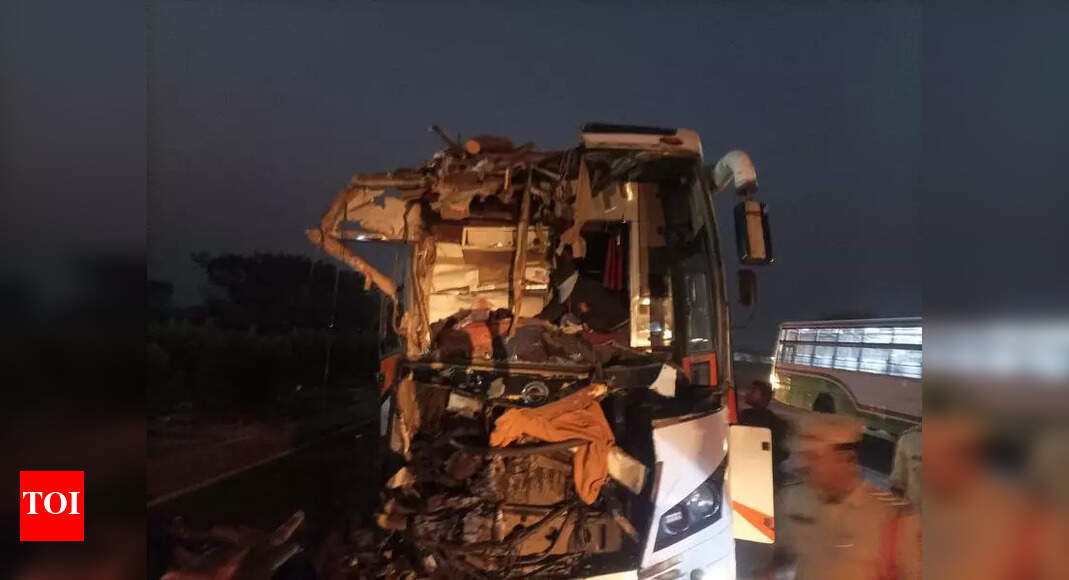 Two drivers killed as bus rams into parked truck in Adilabad | Hyderabad News - The Times of India