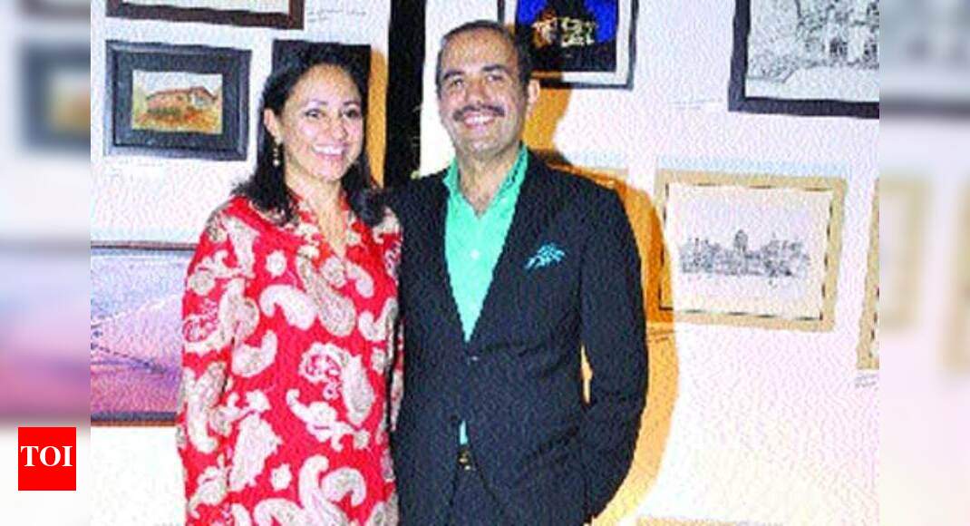 Rano and Gunit Chadha's arty do | Events Movie News - Times of India