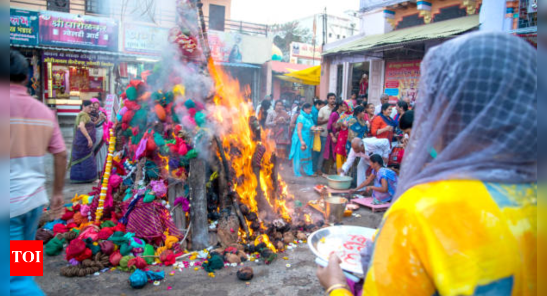 Holika Dahan 2025: shubh muhurat, pooja vidhi, samagri, mantras, and ...