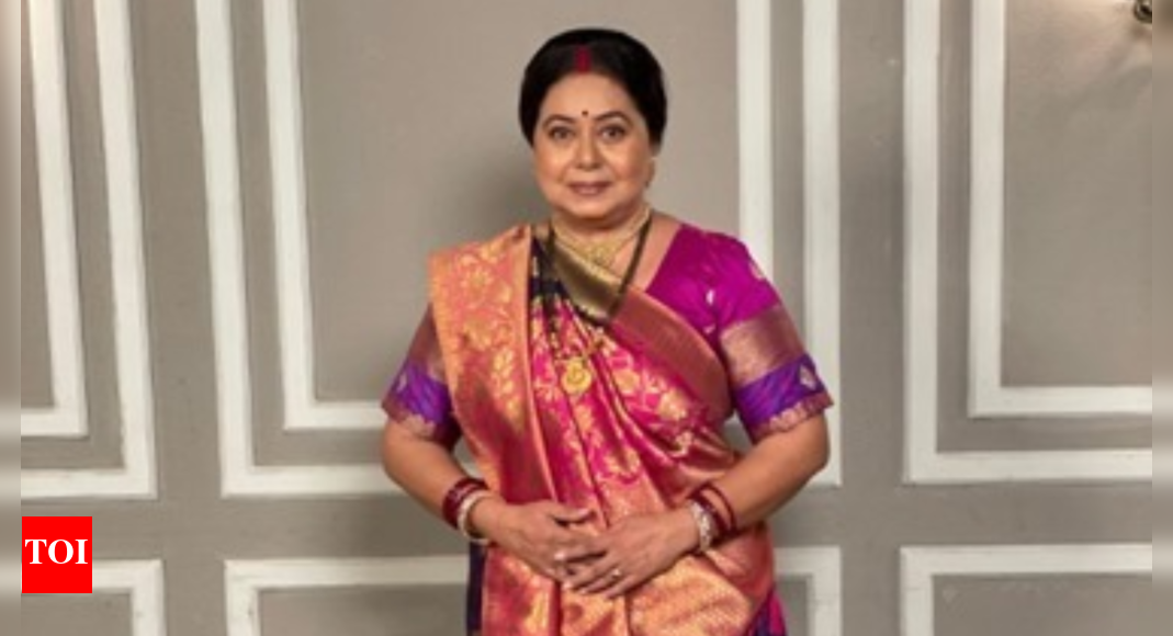 Rajeshwari Devi aka Neelu Vaghela embraces the Spirit of Holika Dahan ...