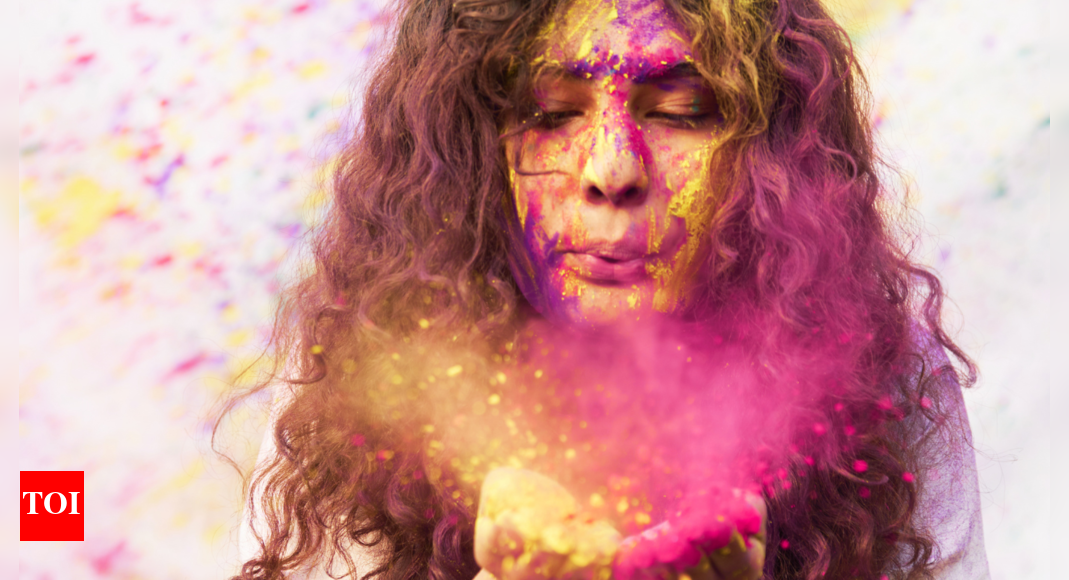 Not only on eyes, but harmful holi colors can impact our lungs as well ...