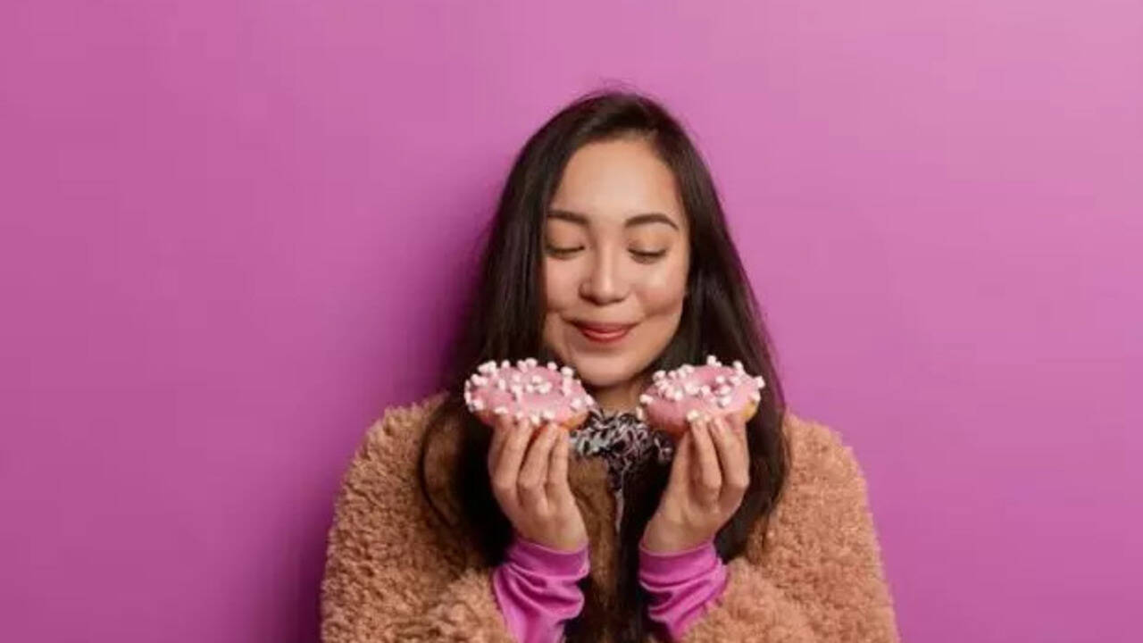 7 Effective Ways To Stop Sugar Cravings For Good