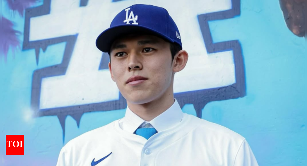 Dodgers manager Dave Roberts expresses confidence in Roki Sasaki’s ...