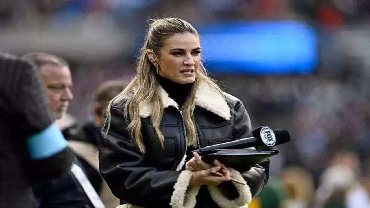Erin Andrews Aaron Rodgers Hug