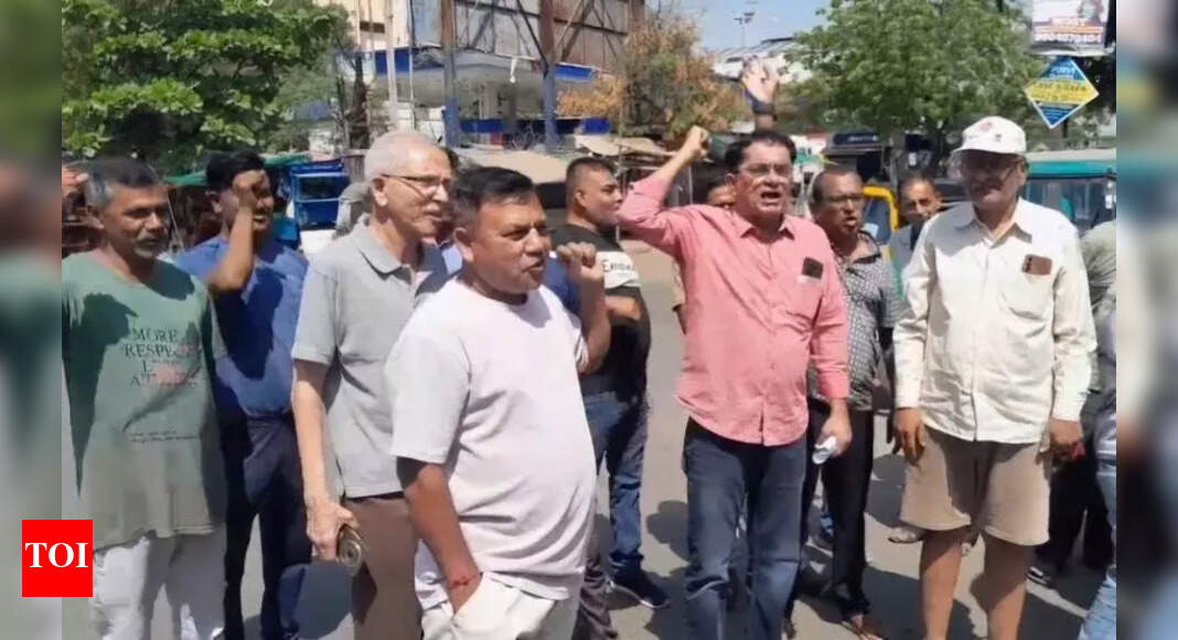 Following fatal crash, Karelibaug residents demand speed breakers - The ...