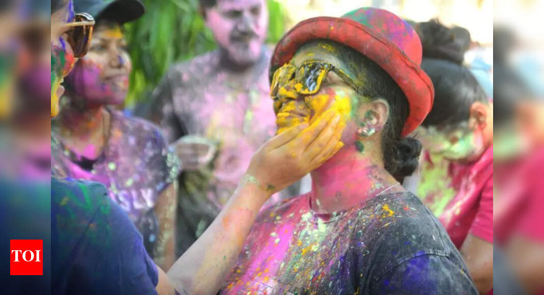 1 dies in clash during Holi at Namkum, celebrations peaceful across ...